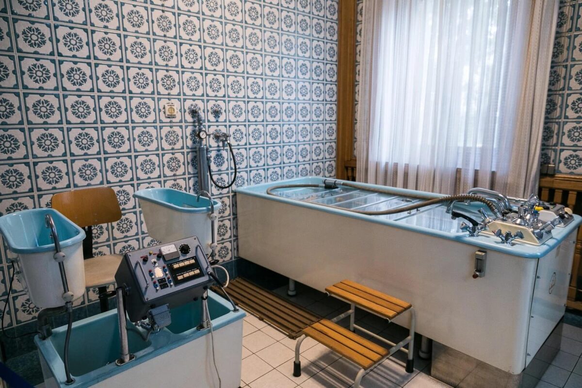 Muzeul Casa Ceaușescu - Descoperă Obiectivul Turistic