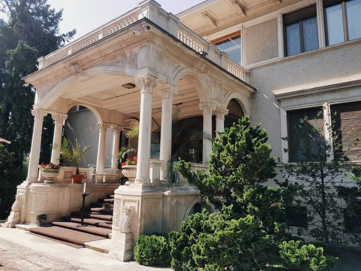Muzeul Casa Ceaușescu - Descoperă Obiectivul Turistic