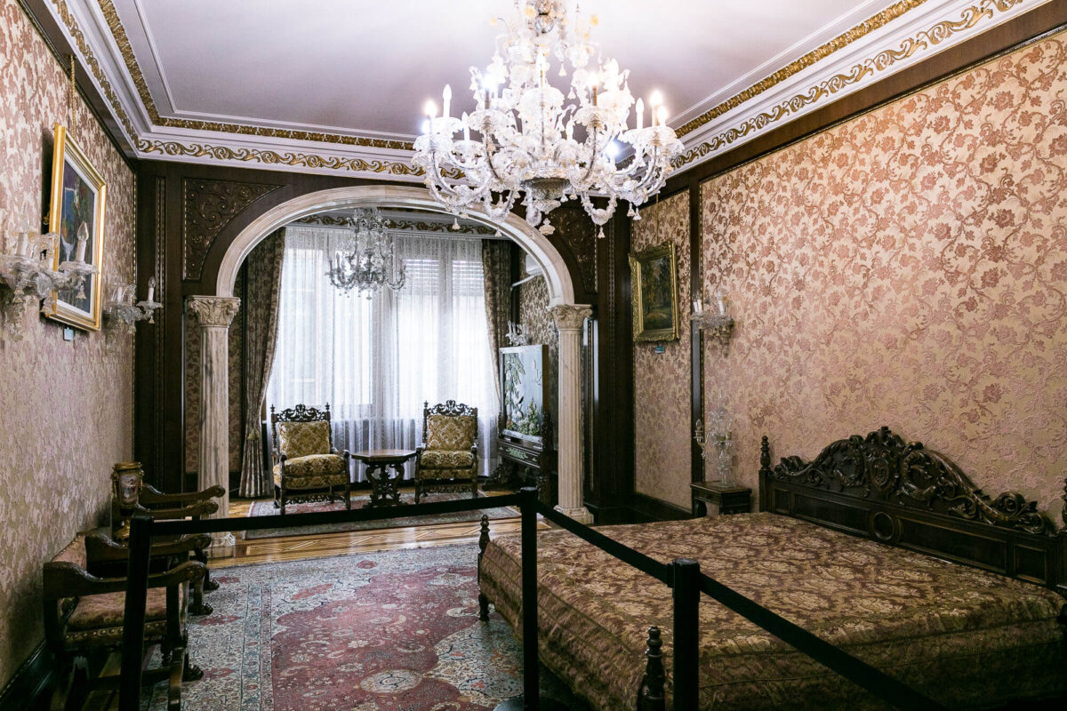 Muzeul Casa Ceaușescu - Descoperă Obiectivul Turistic